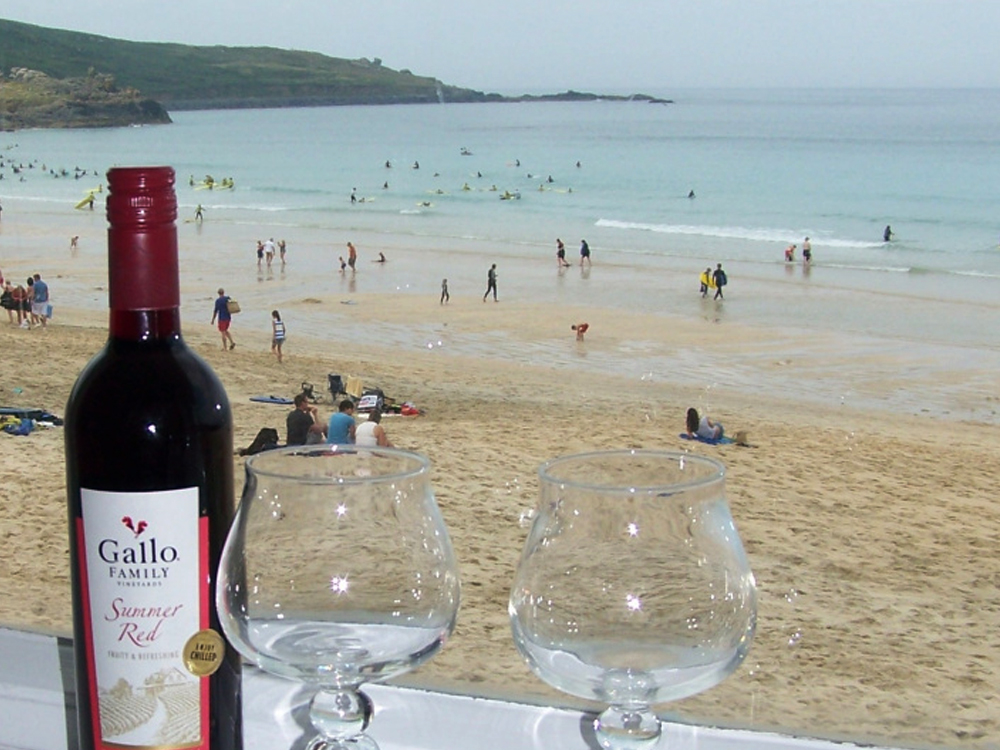 Barnaloft St Ives | Beachfront Holiday Apartment Overlooking Porthmeor ...